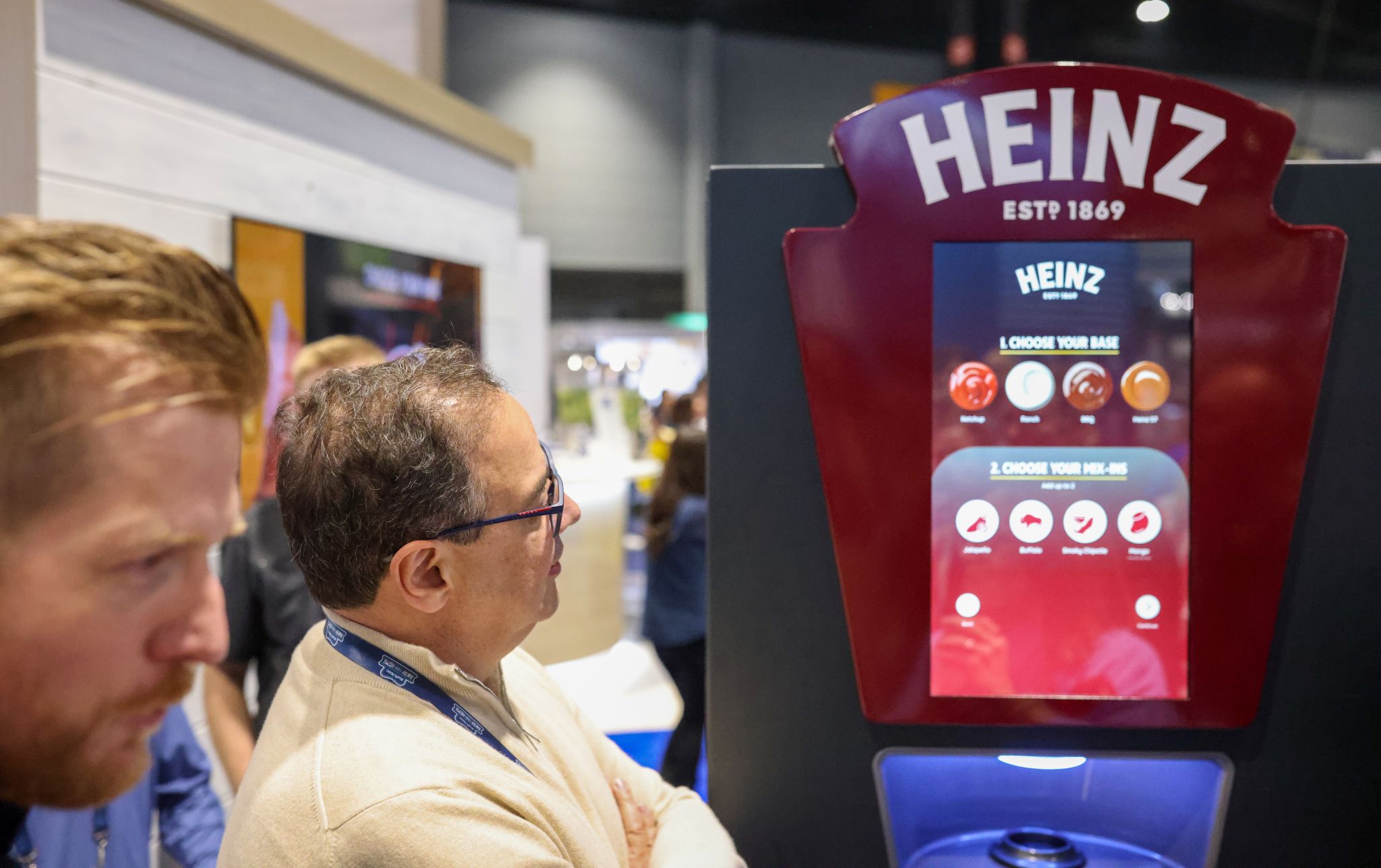 对标可口可乐自动饮料机？卡夫亨氏推出可定制酱料分配器-FoodTalks全球食品资讯