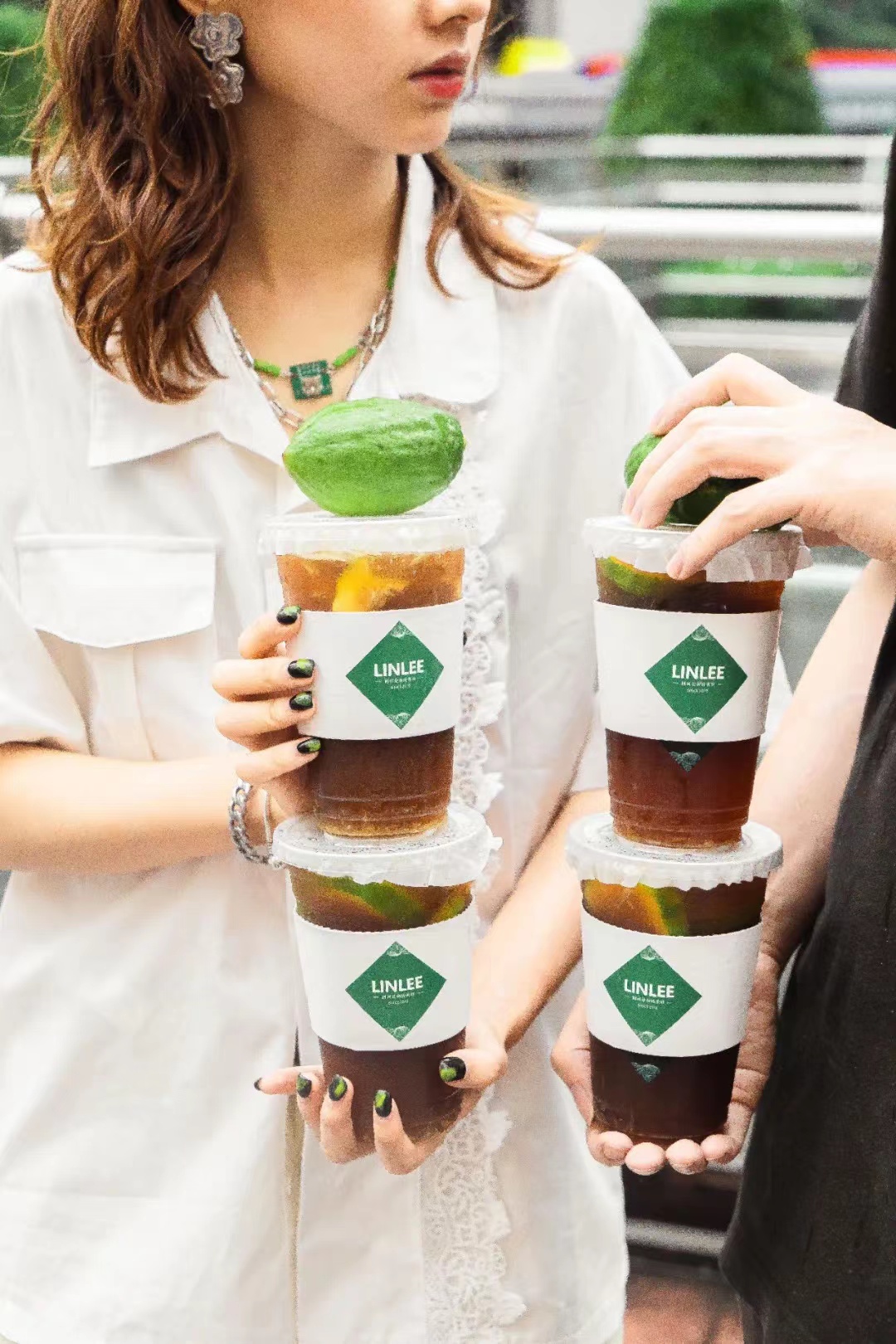 「LINLEE」推出新品：咖啡手打柠檬茶-FoodTalks