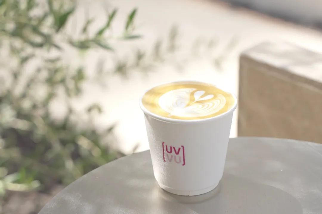 Perrier巴黎水 x DIMOO推出跃动气泡探险家组合-FoodTalks全球食品资讯