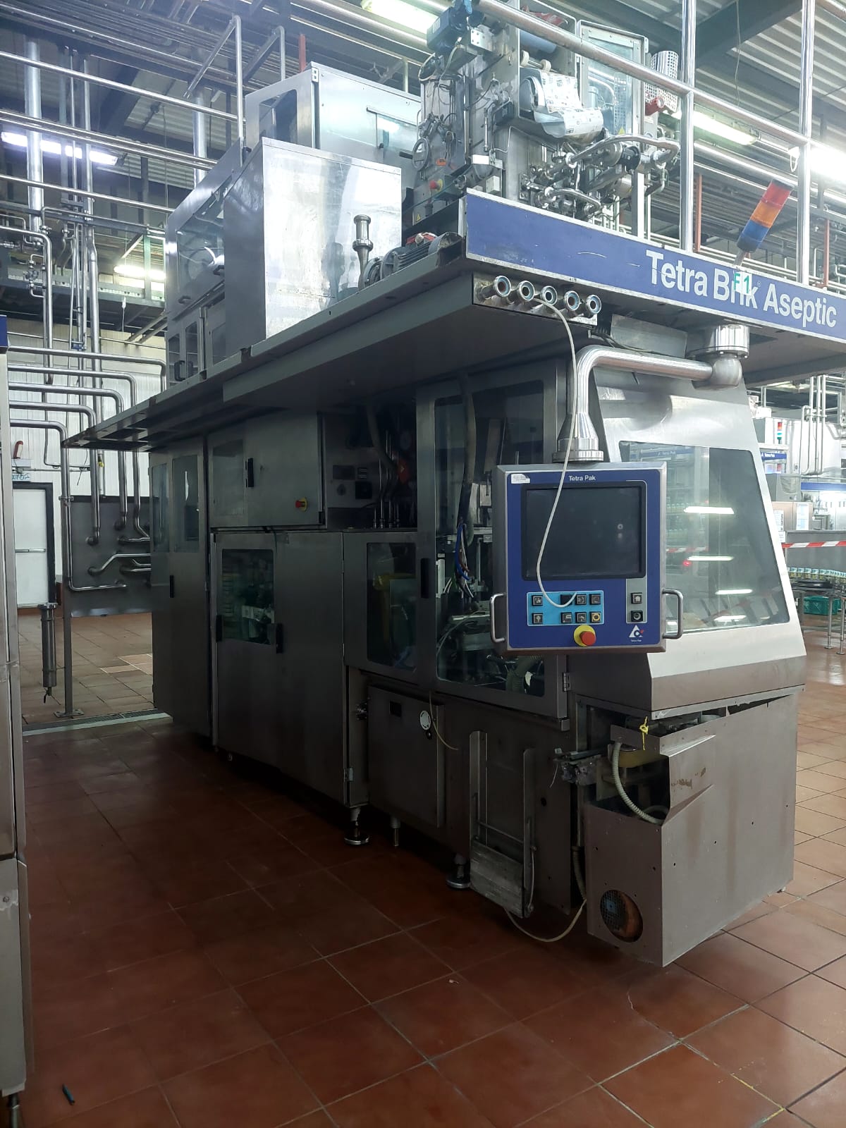 四川纵横天略科技提供二手利乐TBA/19灌装机030版本330钻石包 - FoodTalks食品供需平台