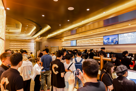 「霸王茶姬」上海两家旗舰店齐开，上线东方冰茶、茶极萃限定新品-FoodTalks全球食品资讯