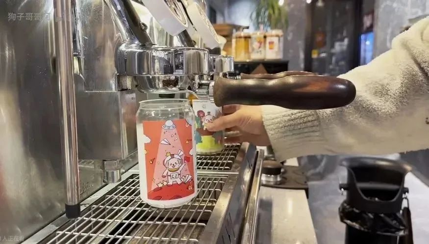 月薪2000+、喝30元一杯的咖啡，我看到了大把的机会-FoodTalks