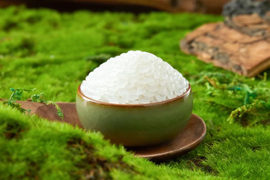 十月稻田新米上市，官宣自由式滑雪冠军徐梦桃出任代言人-FoodTalks全球食品资讯