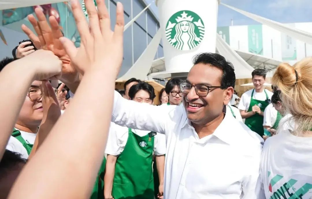 独家专访｜ 星巴克新任CEO的重塑计划-FoodTalks