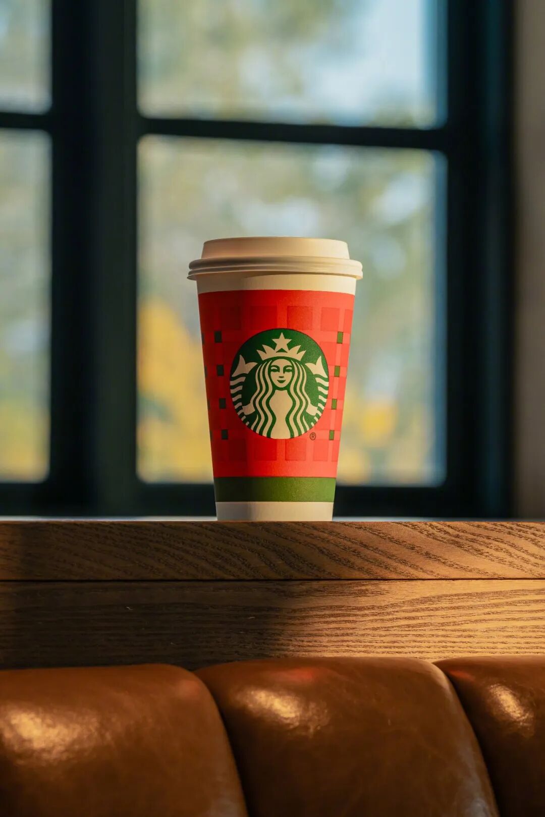 星巴克圣诞新品回归！首个「中国限定」款来了-FoodTalks全球食品资讯