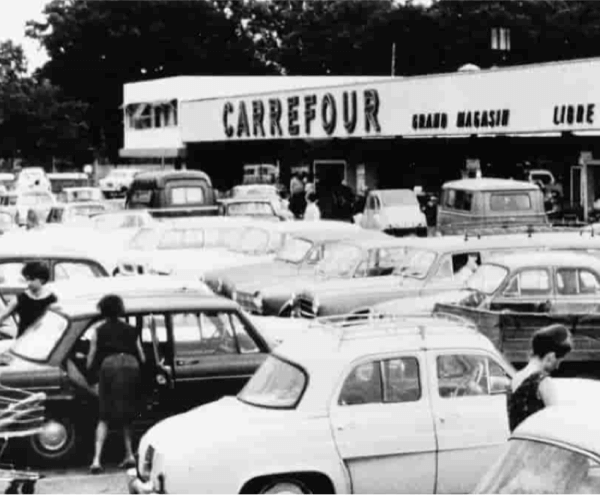 Leading the world's hypermarket: Carrefour has built a 94.1 billion ...