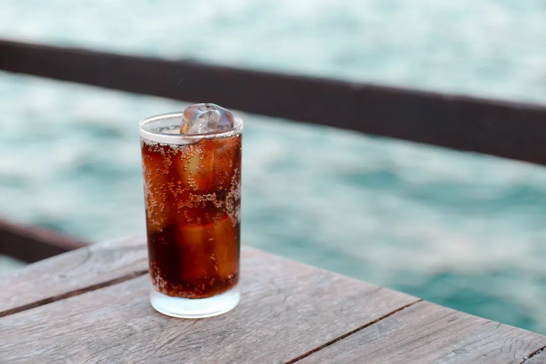 跟可口可乐斗了100年，百事早就赢了-FoodTalks全球食品资讯