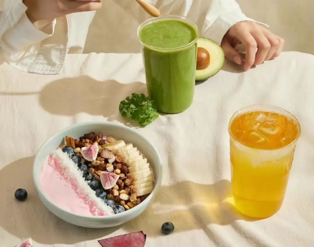 新品情报夹 | 统一推多款预制菜、娃哈哈长“大”了、奈雪联名柯南…-FoodTalks全球食品资讯