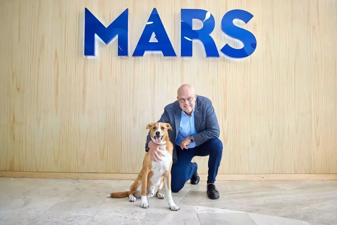 玛氏CEO透露业务成绩单：宠物护理已干到2350亿元，零食板块即将“平起平坐”-FoodTalks全球食品资讯