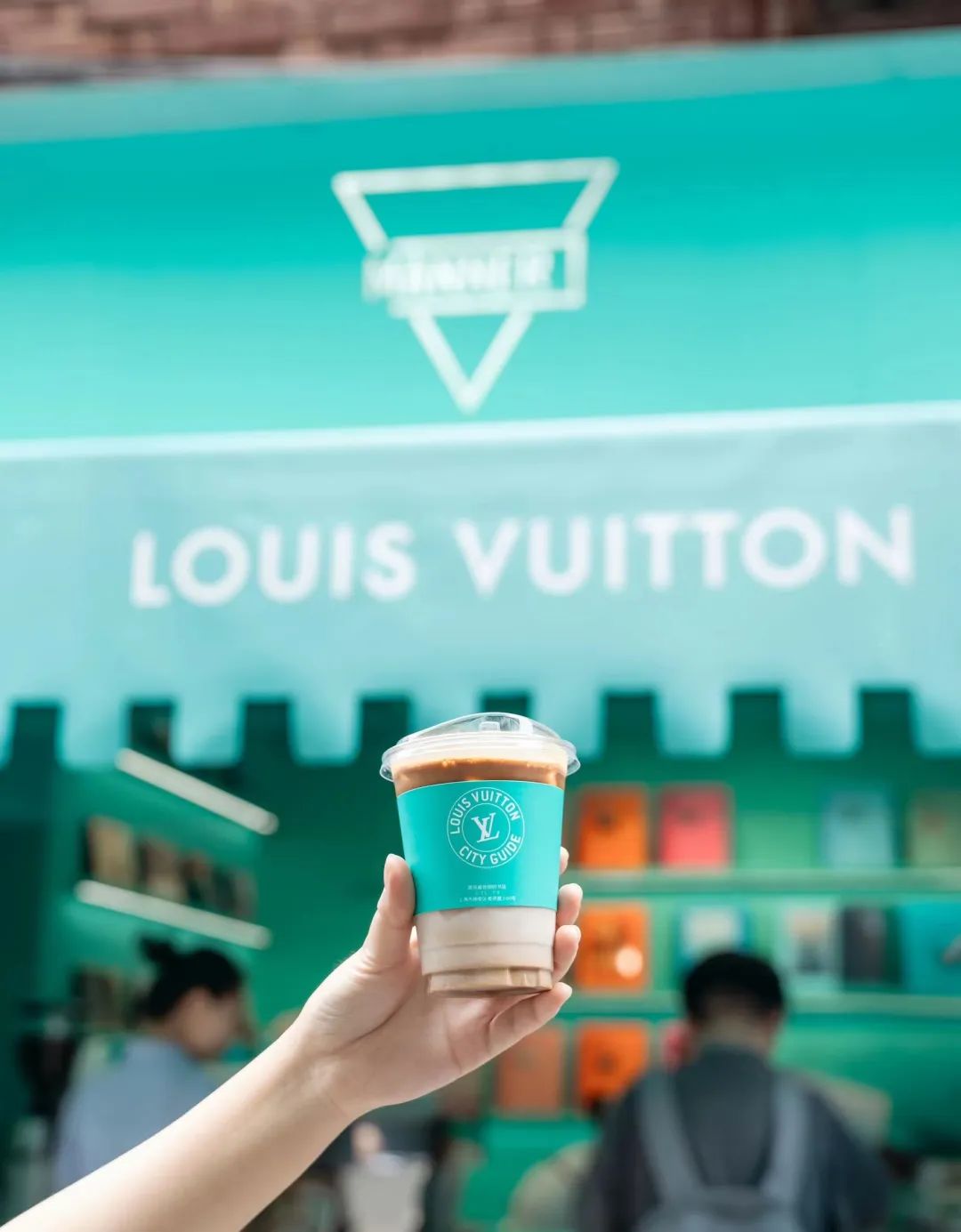 从刷屏的MANNER与LV联名书店，看咖啡品牌如何构建品牌磁场-FoodTalks