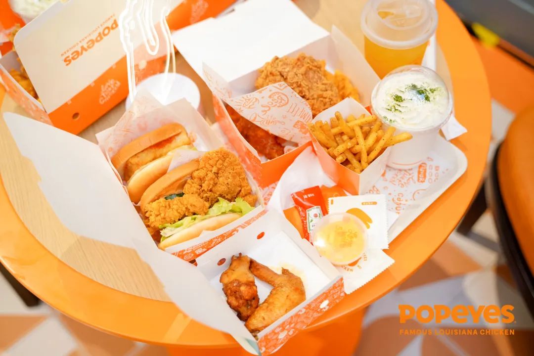 Popeyes中国首店回归！我们和Tims天好中国CEO卢永臣在现场吃炸鸡-FoodTalks全球食品资讯