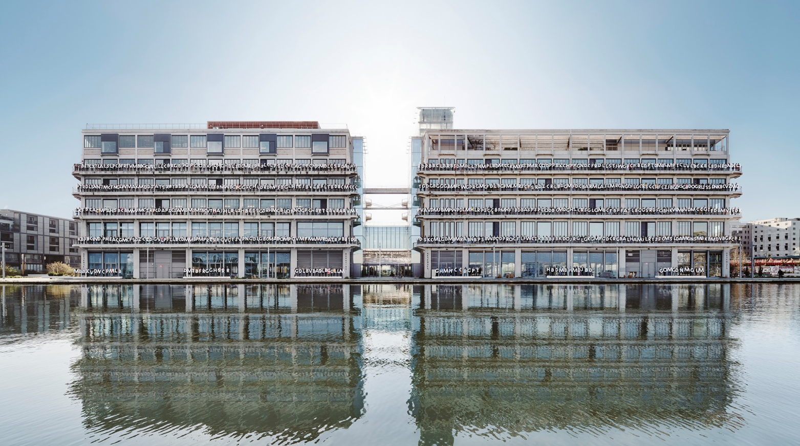 一文了解BETC，一个让依云广告播放1.42亿次的全球顶尖广告&设计公司-FoodTalks全球食品资讯