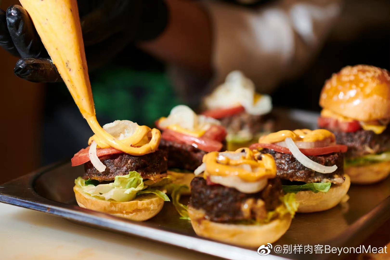 金·卡戴珊成为Beyond Meat首席品尝官-FoodTalks全球食品资讯