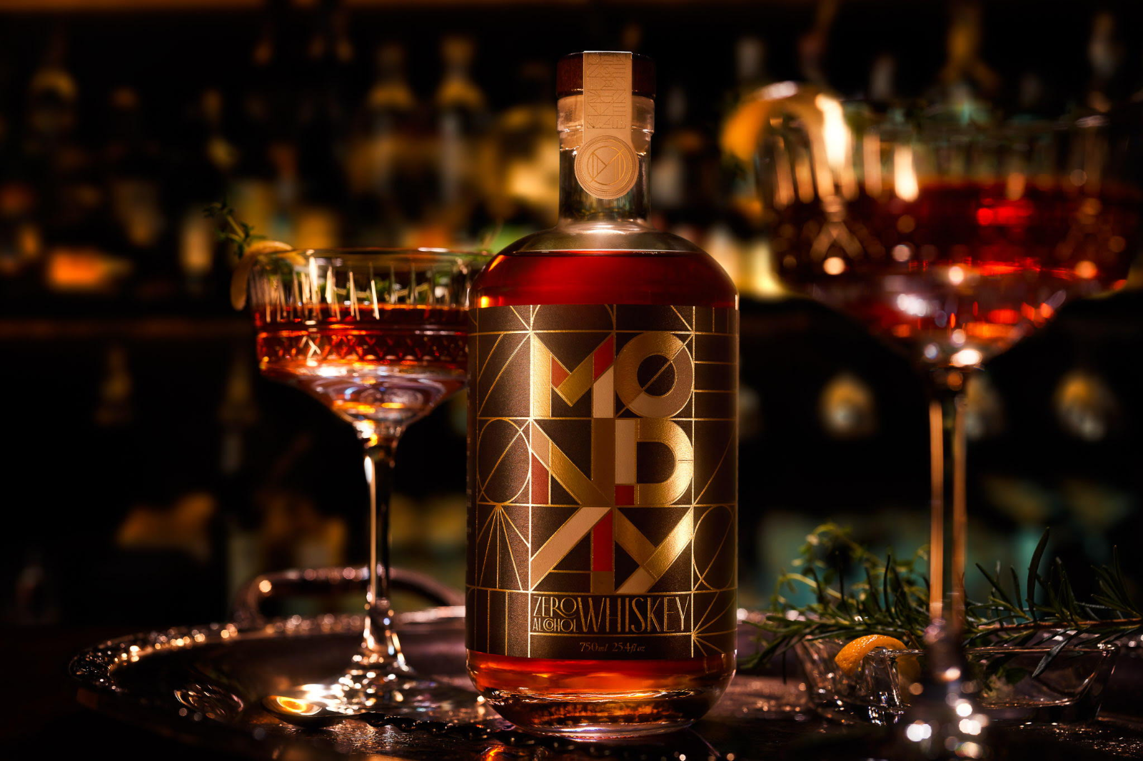 氛围感拉满！融入场景的艺术酒标 | 食装 - Drink Monday无酒精酒-FoodTalks