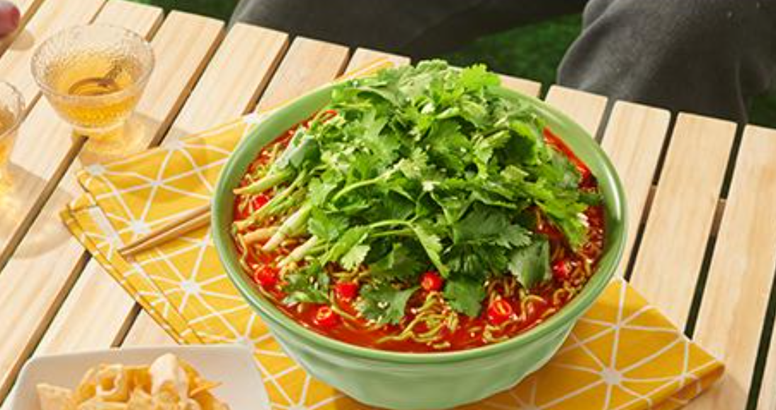 白象推出抖音限定香菜方便面-FoodTalks全球食品资讯