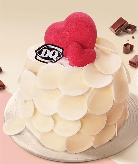 DQ冰淇淋推出520新品：甜心蛋糕冰淇淋-FoodTalks全球食品资讯